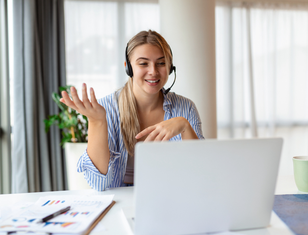AI Call Center Solutions: 4 Ways Your Business Can Leverage AI